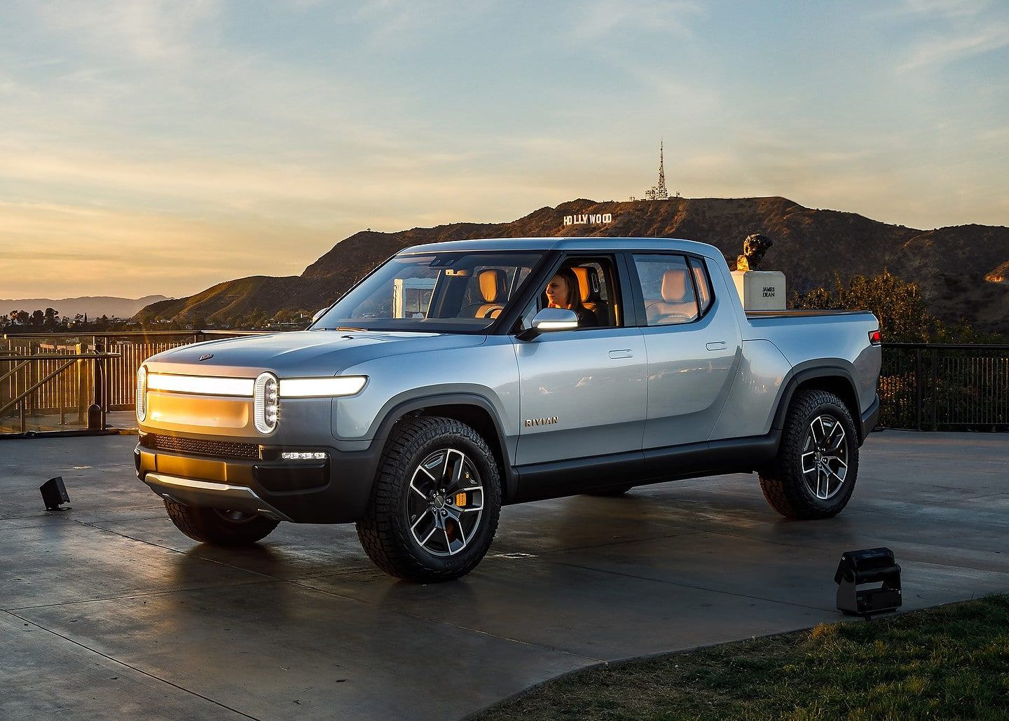 5 Cool EVs That Will Soon Hit The Market (5 We Want Nothing To Do With)