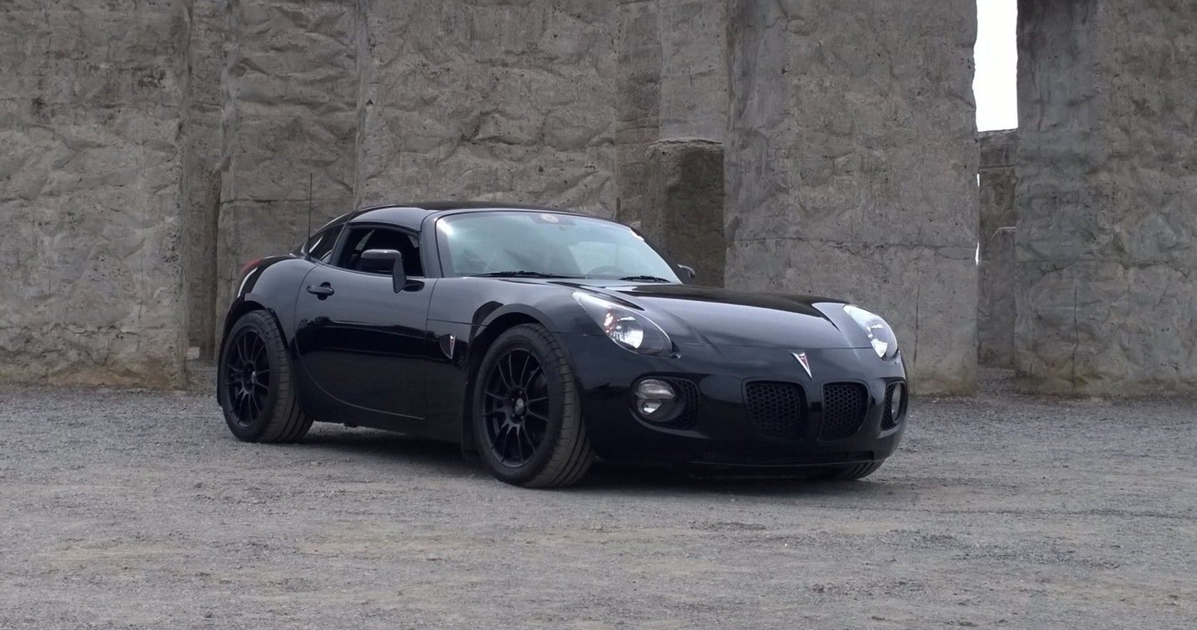 Doug Demuro Reviews The Pontiac Solstice, AKA The American Miata