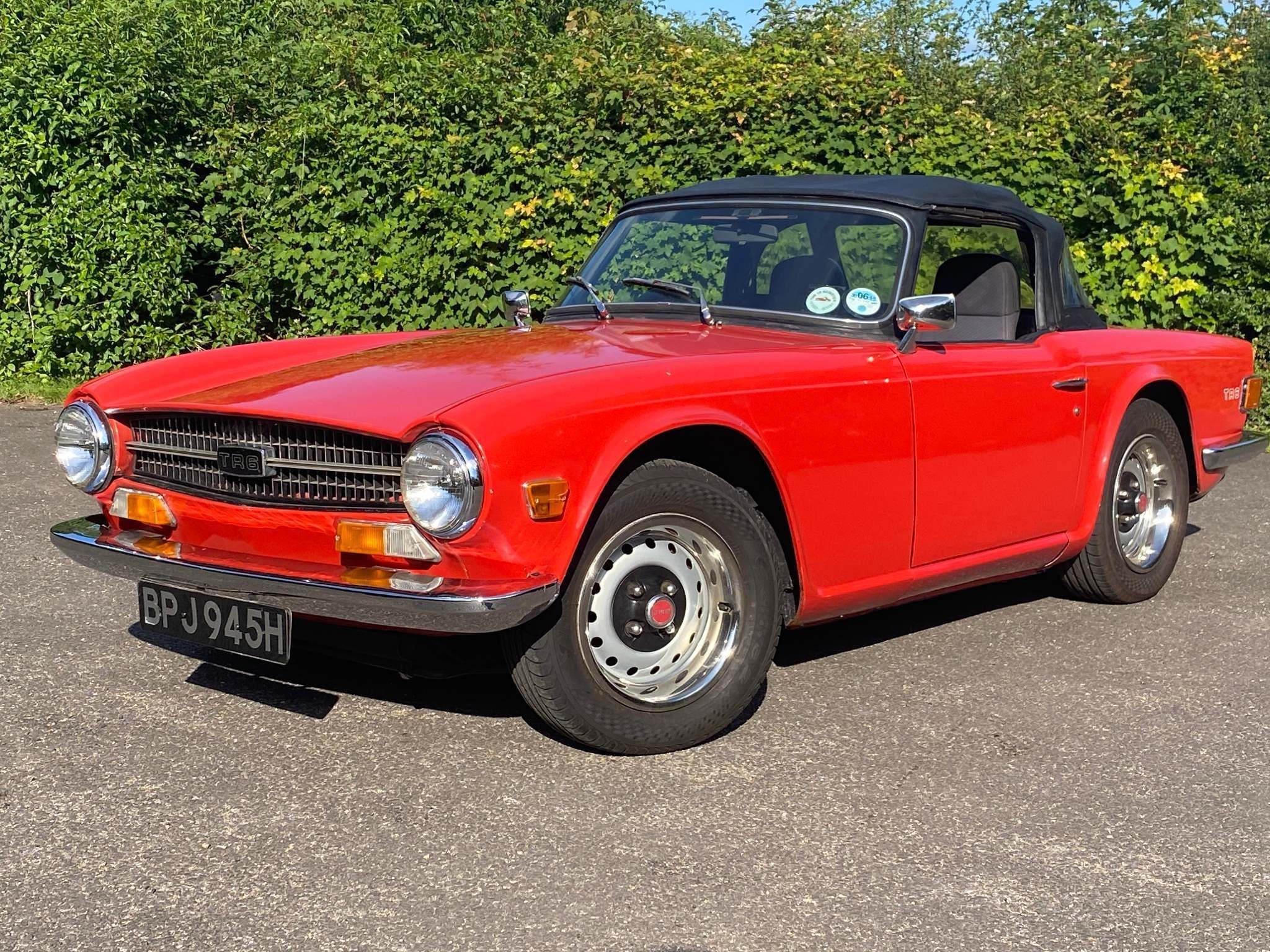 10 Gorgeous Classic Cars Even We Can Afford