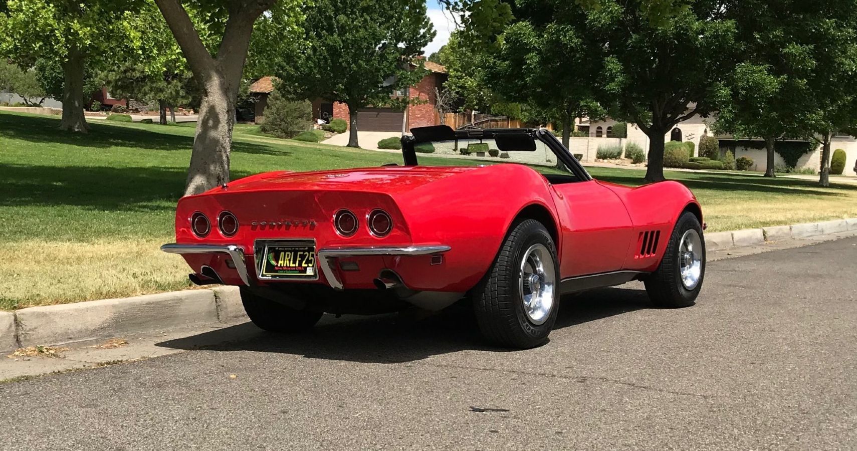 Bring A Trailer: This Shiny Red ‘68 Chevrolet Corvette Sports A Blacked ...