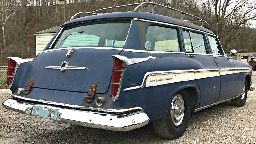 10 Biggest And Most Flamboyant American Cars Ever