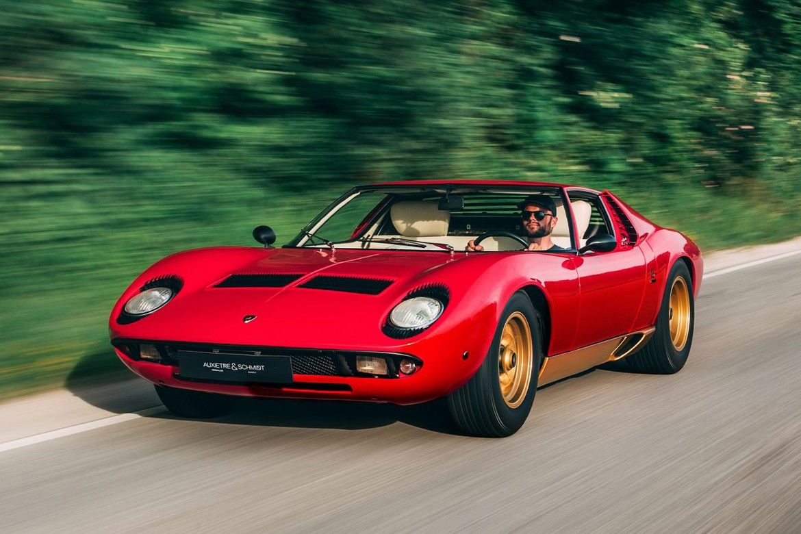 10 Classic Italian Sports Cars We Wish Were In Our Driveway