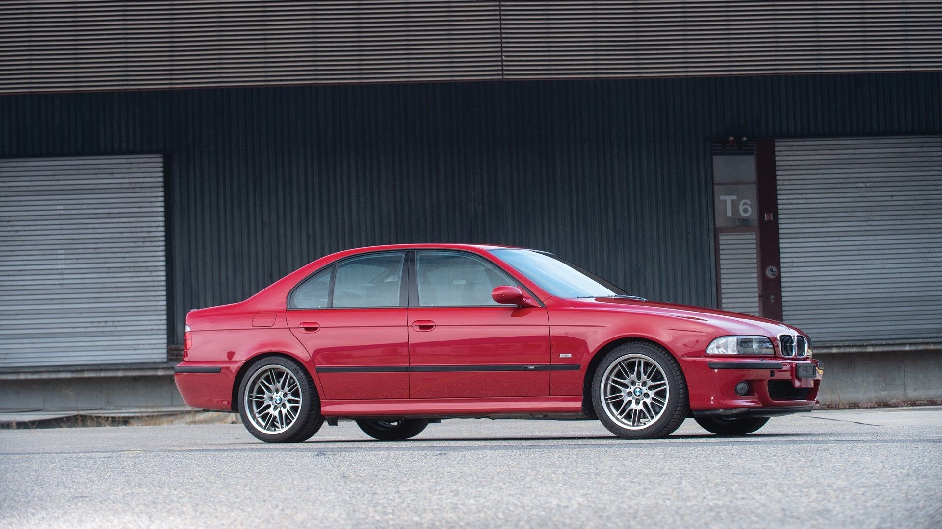 E55 AMG W211 VS BMW M5 E39: Which Is The Best Sports Sedan?