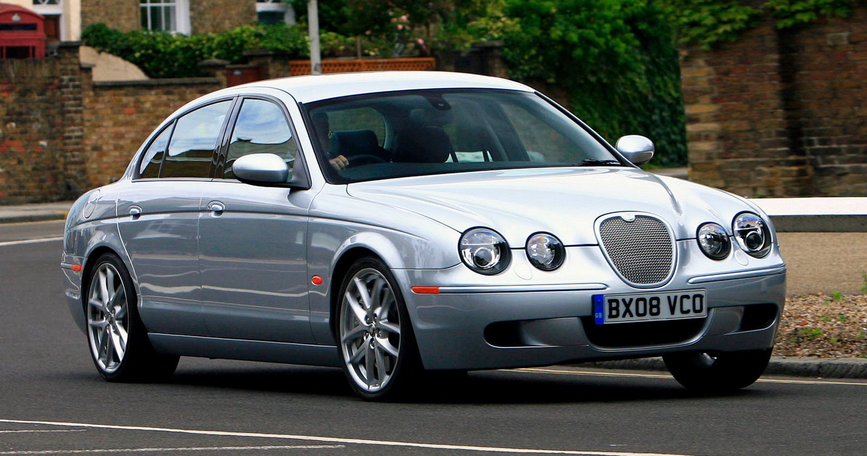 From Side Cars To Luxury Cars: The Evolution Of Jaguar