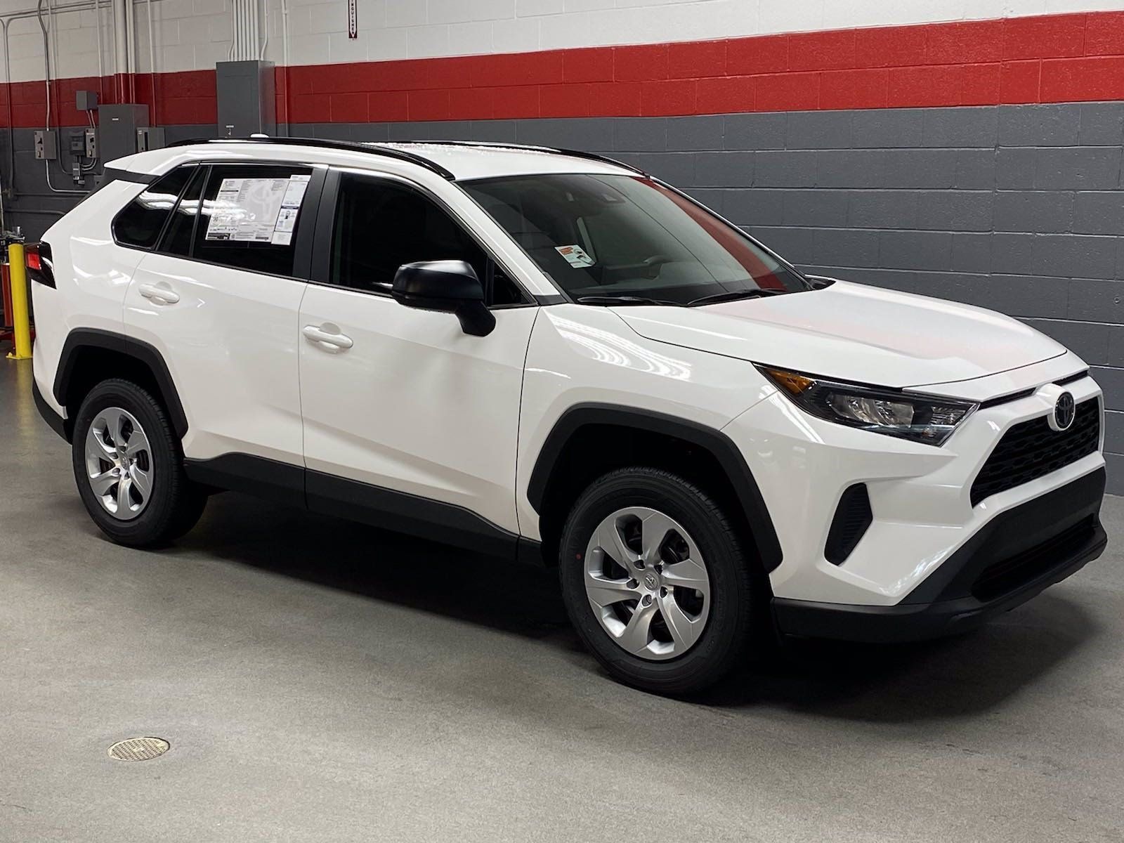 The Biggest Differences Between Toyota's RAV4 And Highlander