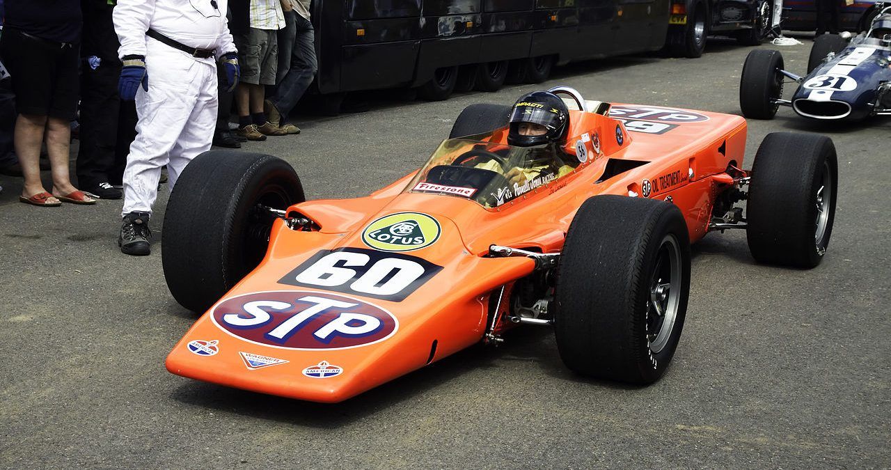 5 Airplanes That Use Car Engines (5 Cars That Use Airplane Engines)