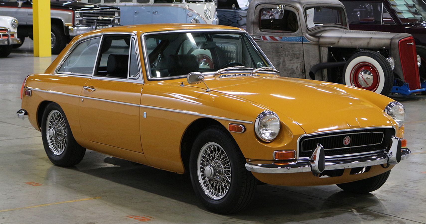 10 Of The Most Unexpected Cars To Feature A V8