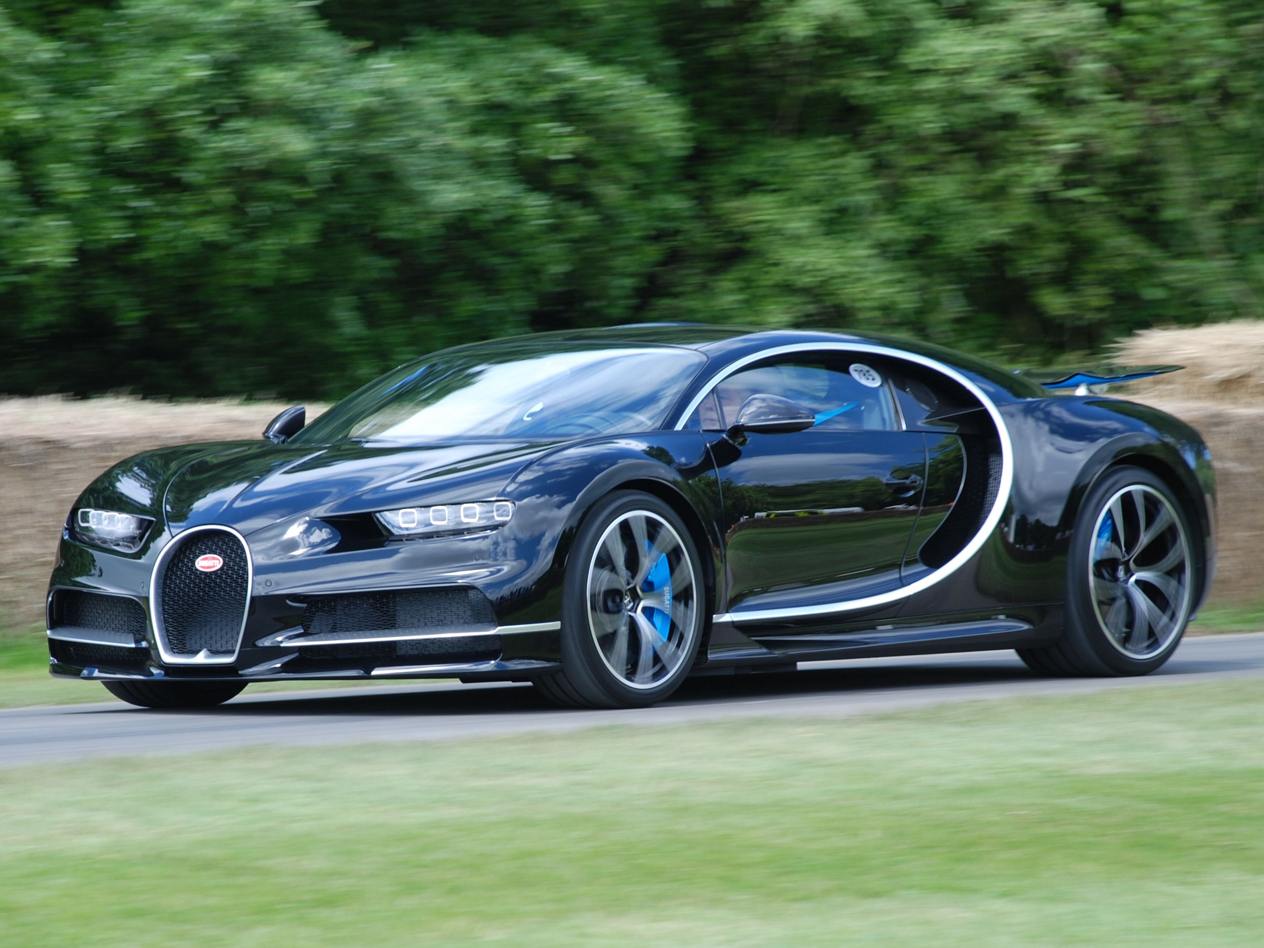 Kylie Jenner Buys Brand New Bugatti Chiron