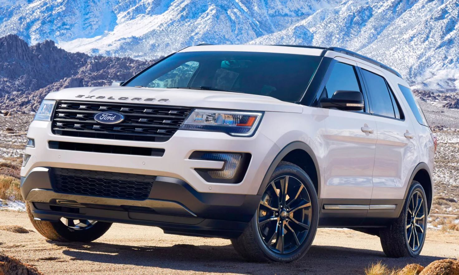 10 SUVs That Look Rugged But Are Actually Useless Off-Road