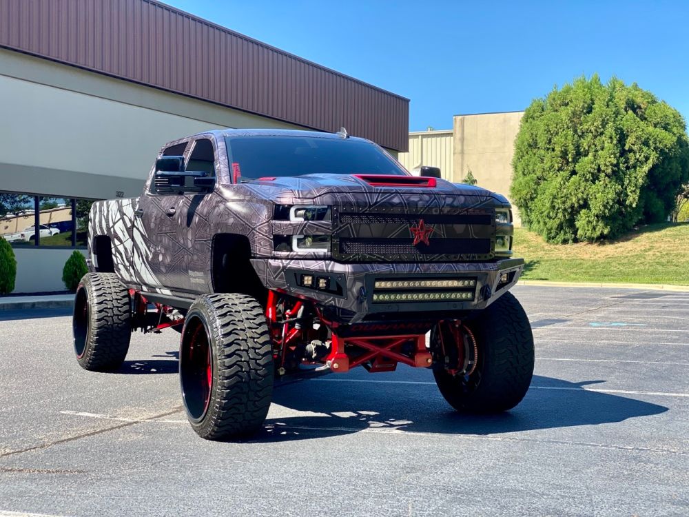 DieselSellerz Find: Wild SEMA-Built 2017 Chevrolet 2500HD LTZ