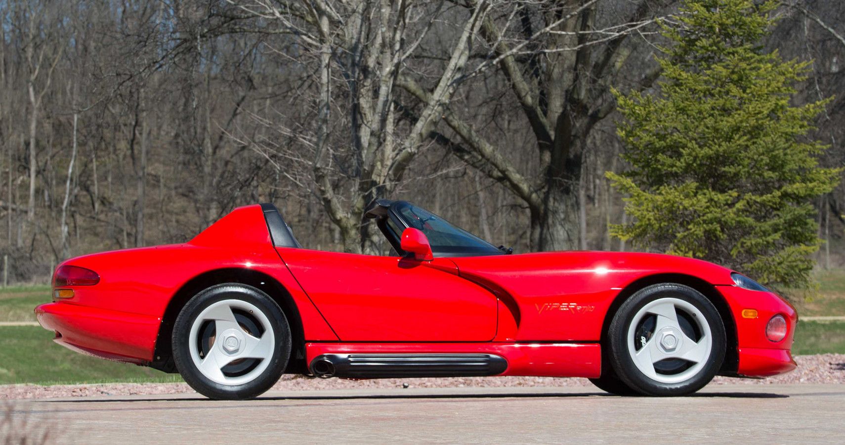 10 Affordable American Performance Cars Every Gearhead Should Own