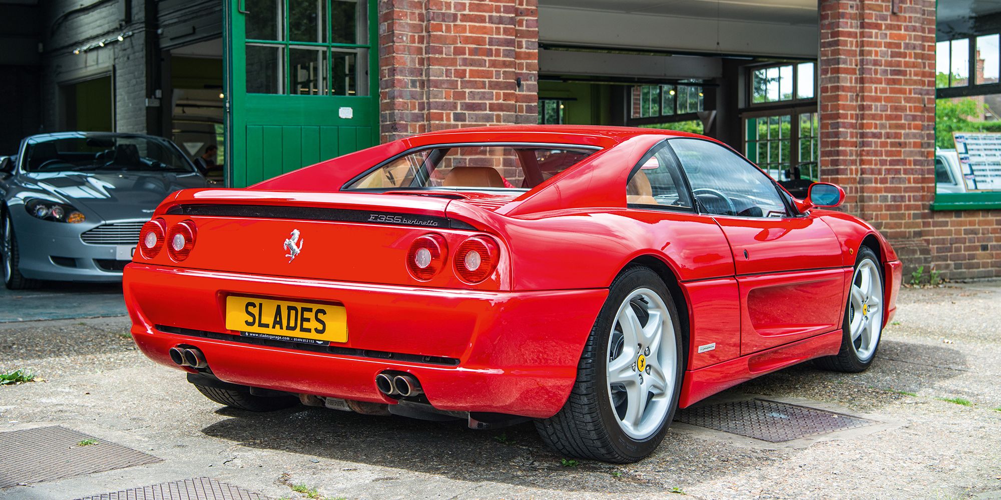 10 Cars That Were Stunningly Beautiful... But Constantly Broke Down