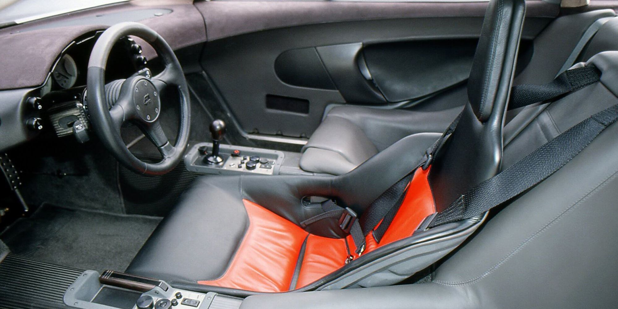 10 Incredible Facts Everyone Forgot About The McLaren F1