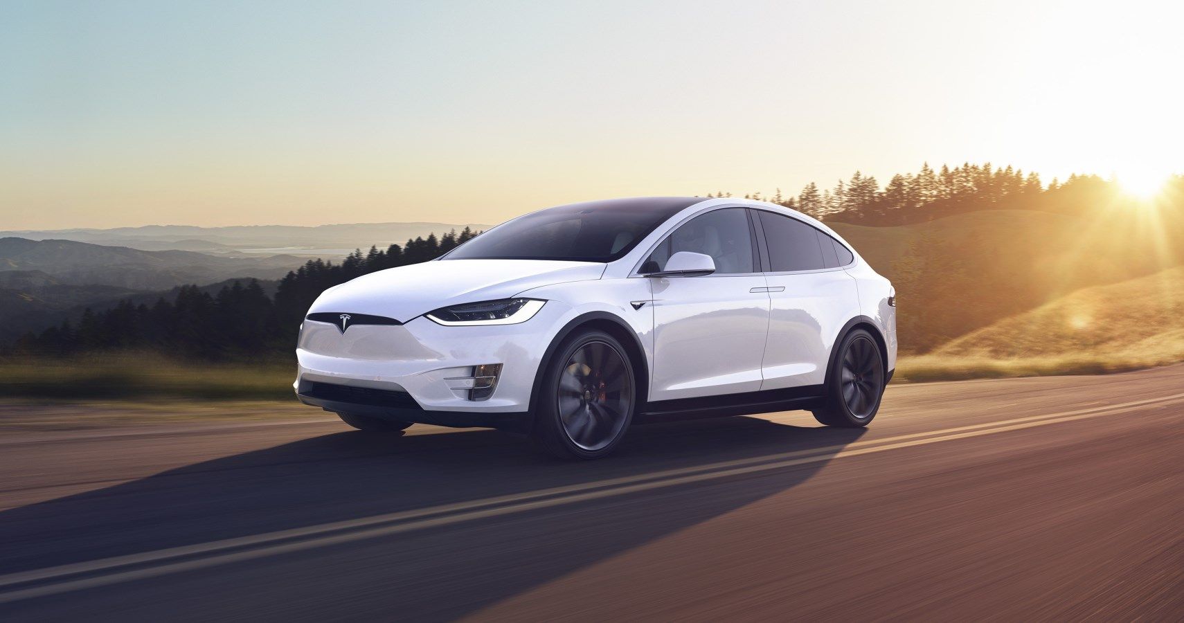 Nearly 10,000 Older Tesla Model X SUVs Have Just Been Recalled