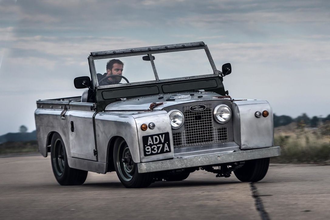 10 Photos Of Slammed SUVs And Trucks That Actually Look Good