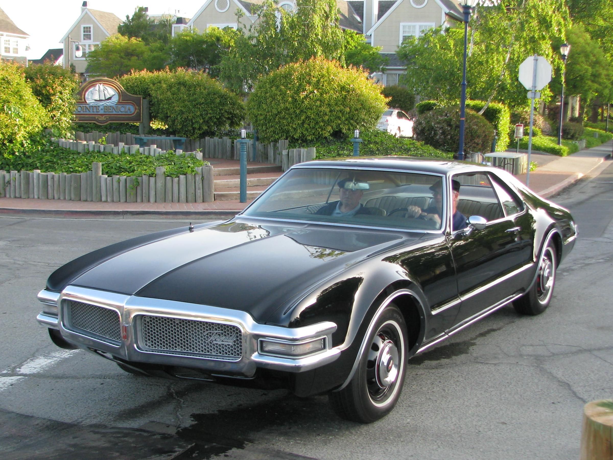 This Is What Makes The 1968 Oldsmobile Toronado A Classic