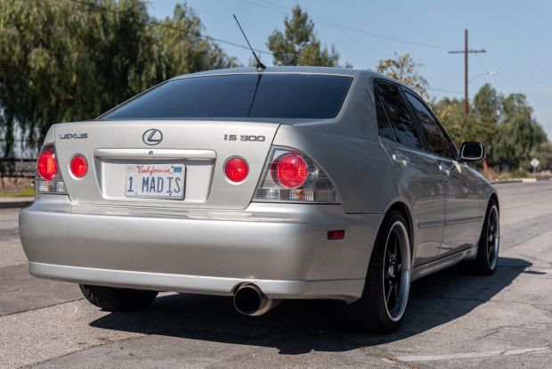 Only True Gearheads Know Why These 10 Boring-Looking Cars Are Cool