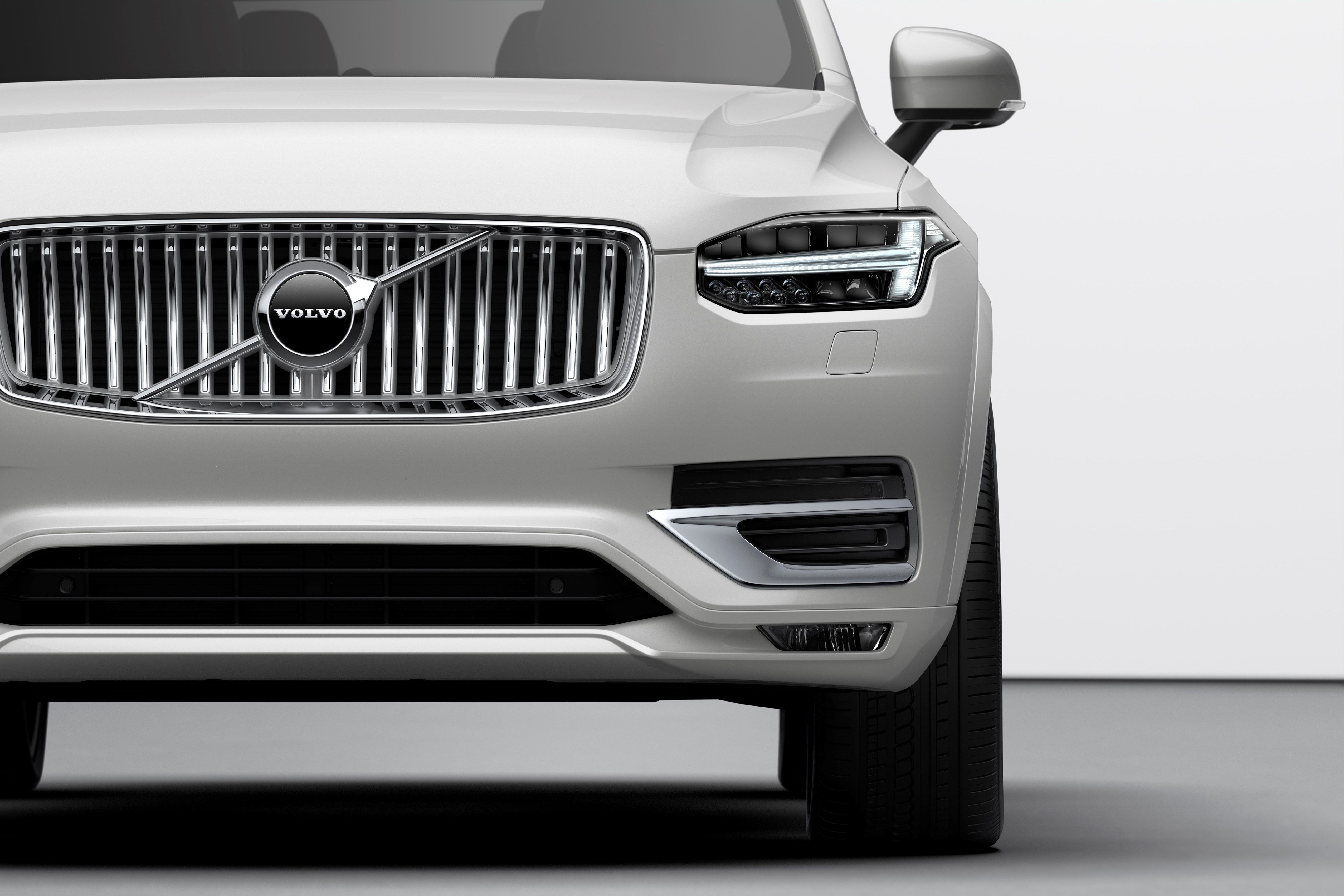 2021 Volvo XC90 T8 Inscription Recharge Review: A Complicated Yet ...