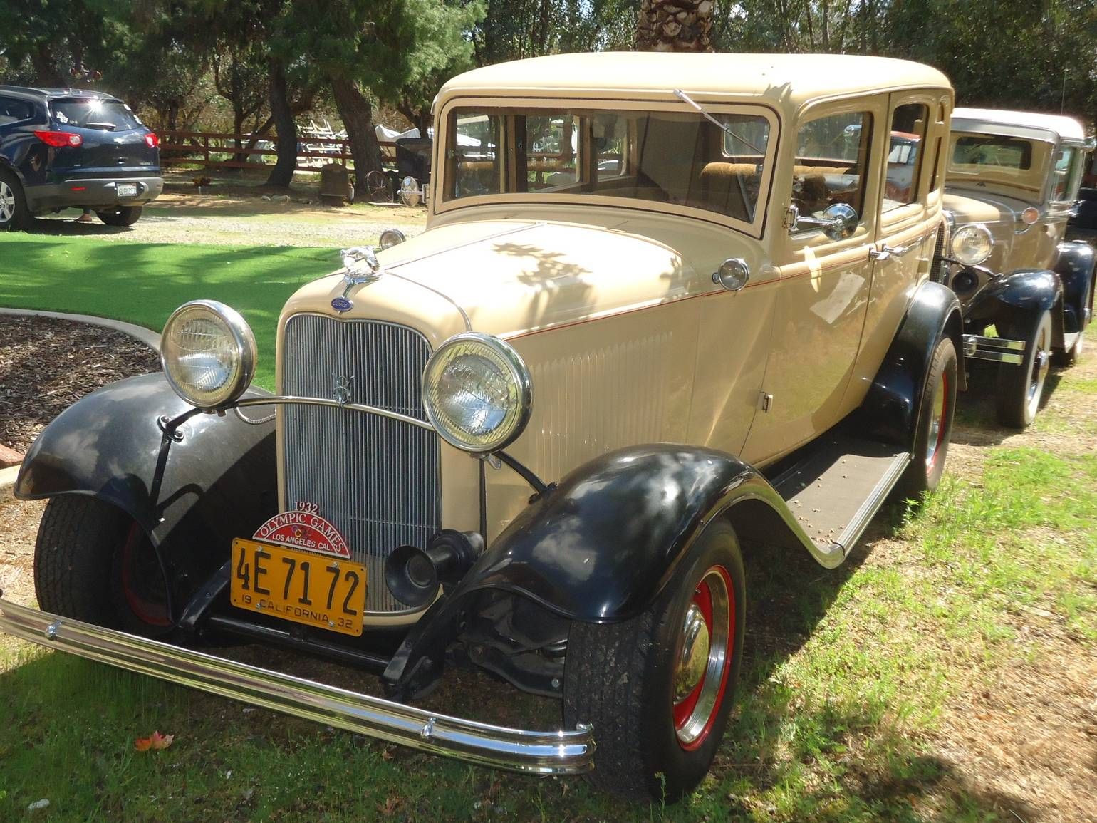 These Are the Smallest Displacement V8 Cars Ever Made