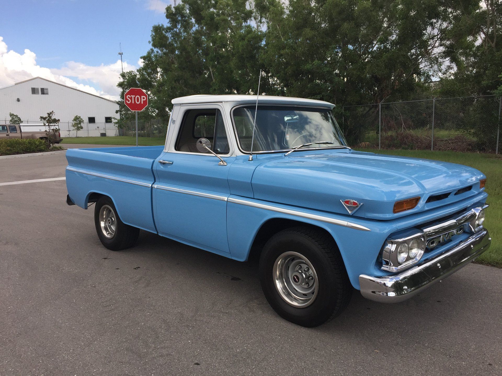 Here's What Makes The 1965 GMC Pickup Truck A Classic