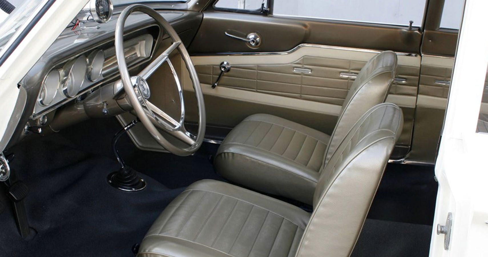 1-Of-49 Ford Fairlane Thunderbolt Race Car Closes In 1 Day