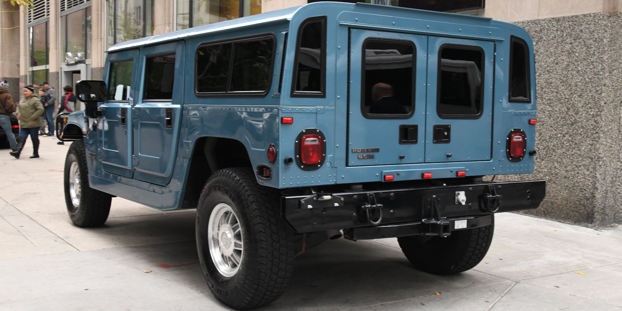 10 Classic SUVs We'd Love To Take For A Spin