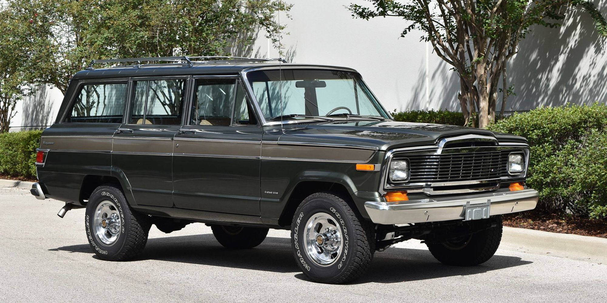 10 Classic SUVs We'd Love To Take For A Spin
