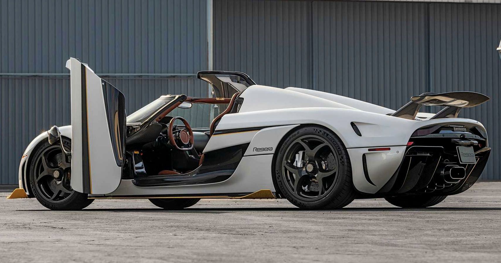 World's First Publicly Auctioned Koenigsegg Regera Hypercar Has ...