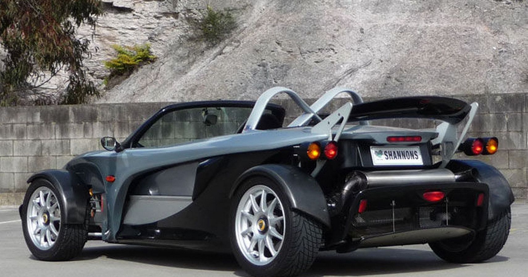 5 Sports Cars That Were Great From The Factory (5 That Needed Some Work)