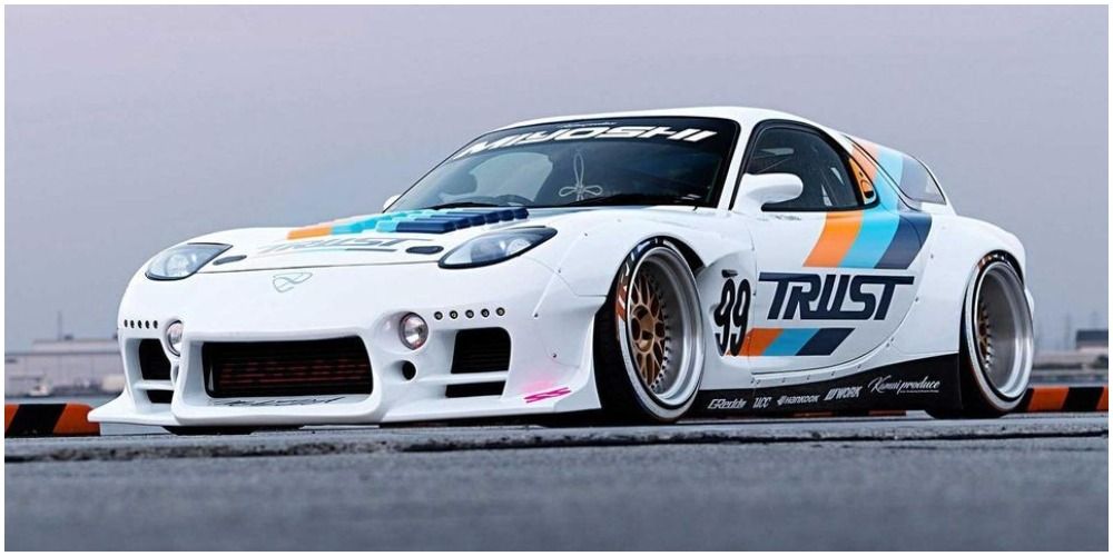 10 Iconic JDM Sports Cars Showing Off Their Coolest Bodykits