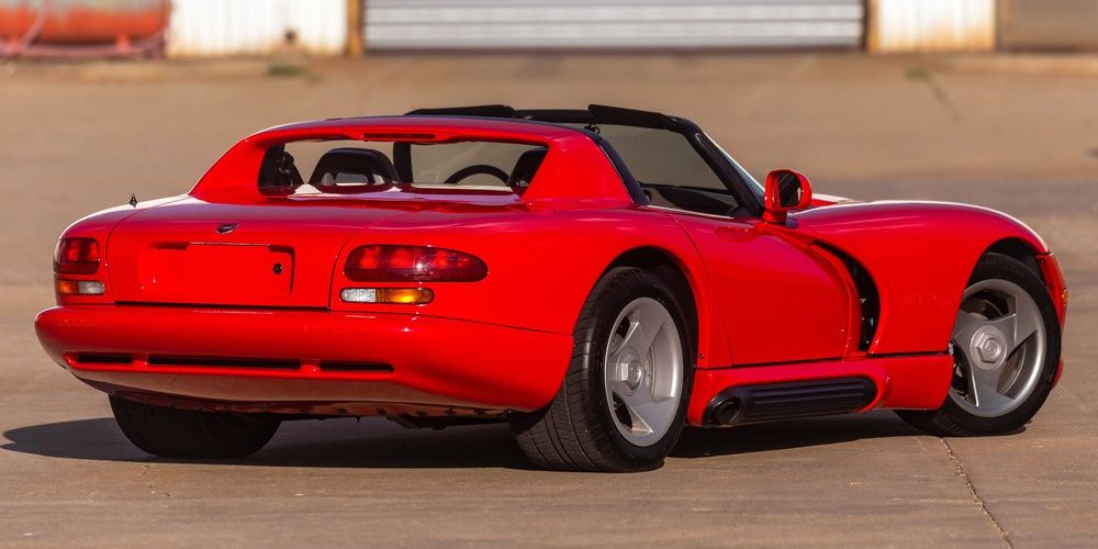 These Are The Coolest V10 Cars Ever Made