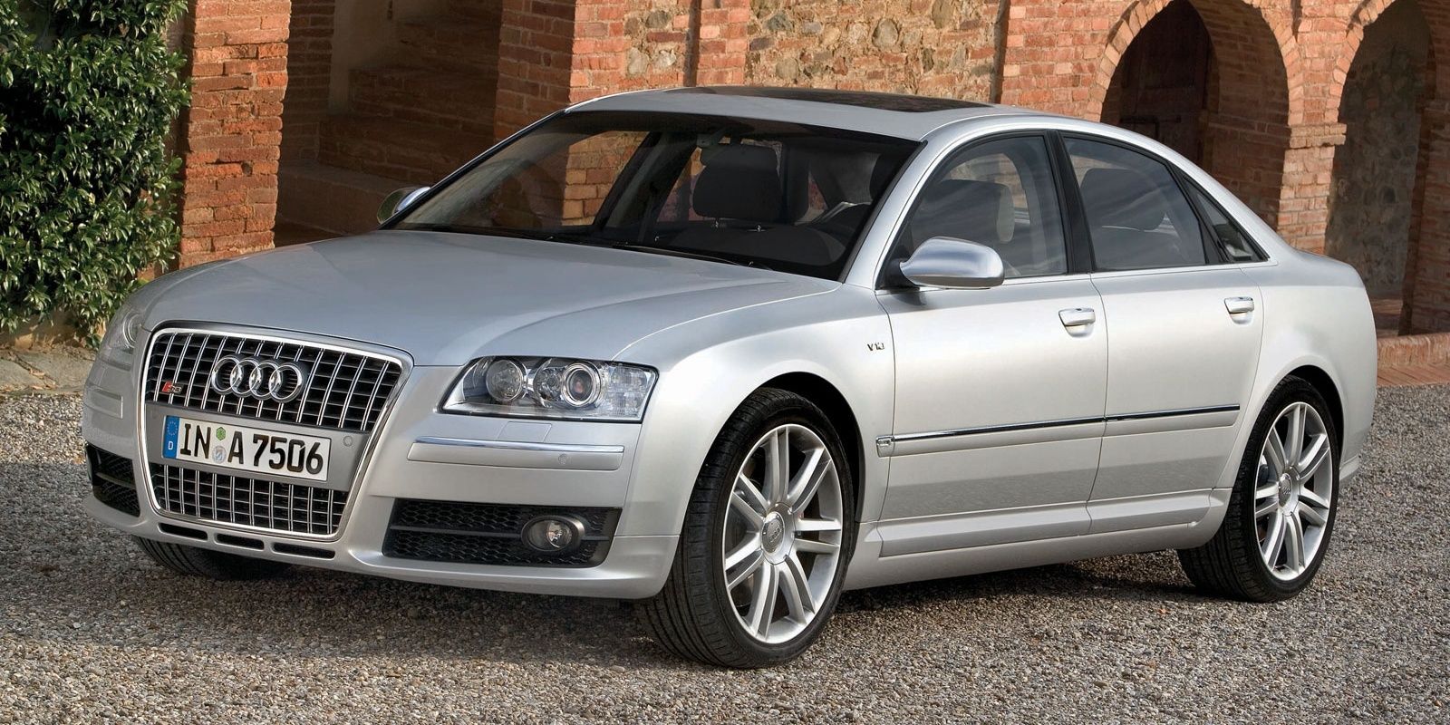 These Are The Coolest V10 Cars Ever Made