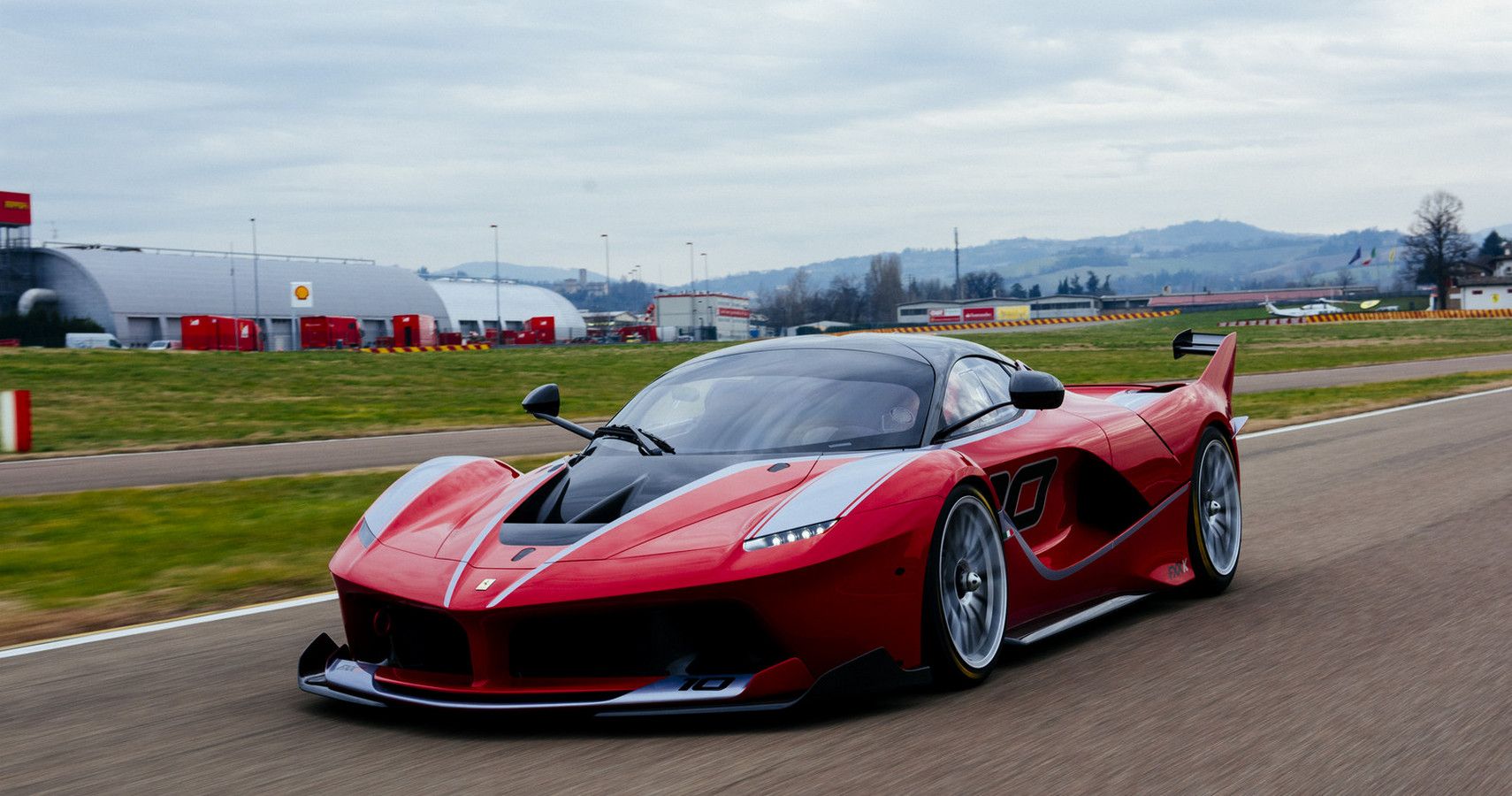 5 Ferraris Modified To the Next Level (5 Factory Standard Ferraris That ...
