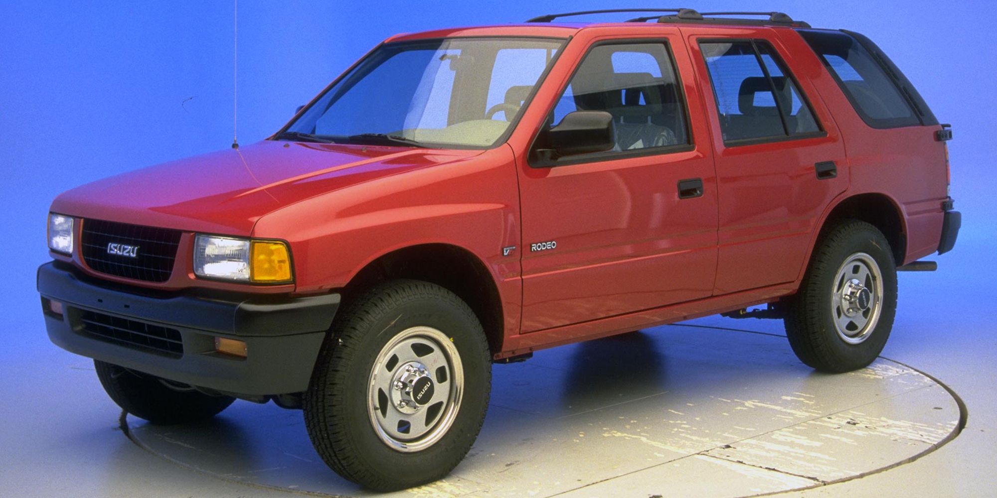 10 Unusual Cult Cars That Automakers Should Revive