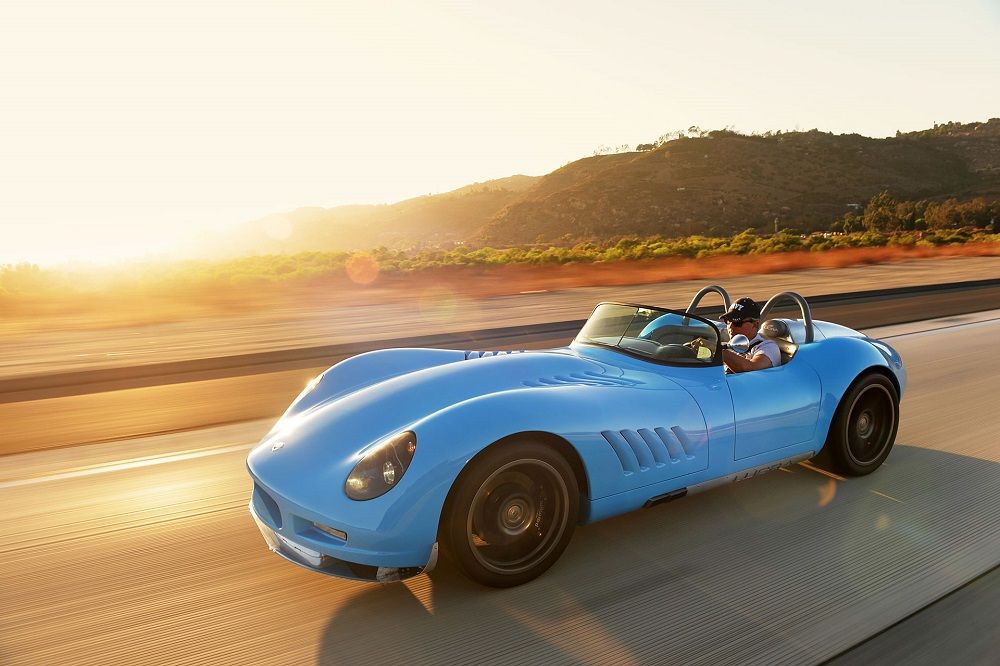 Lucra LC470: Heir To The Cobra