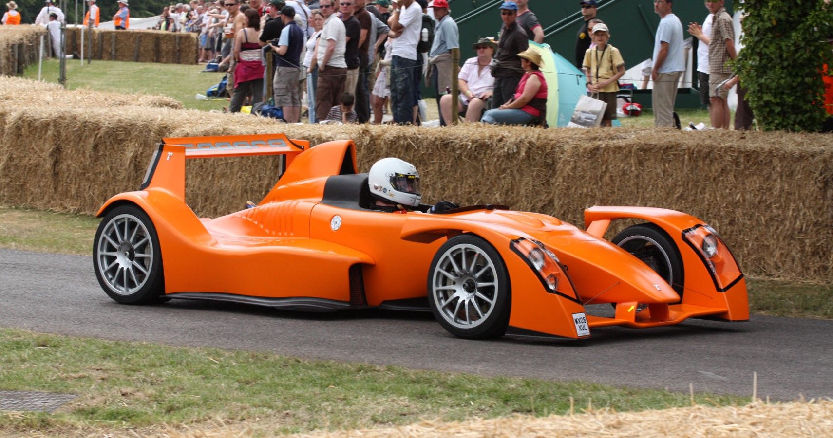 10 Supercars We Would Avoid At All Costs