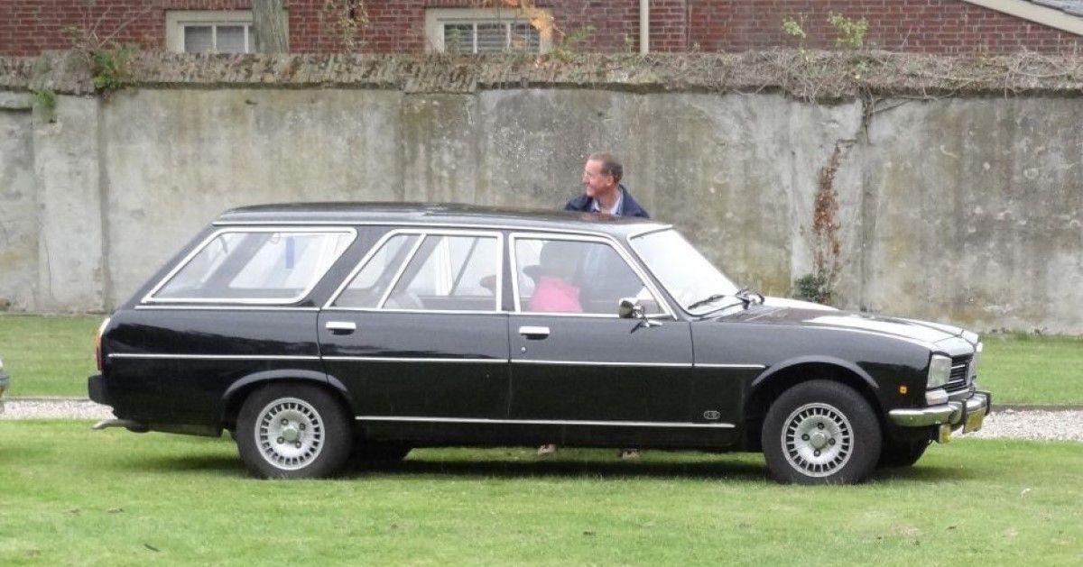 A Detailed Look Back At The Peugeot 504