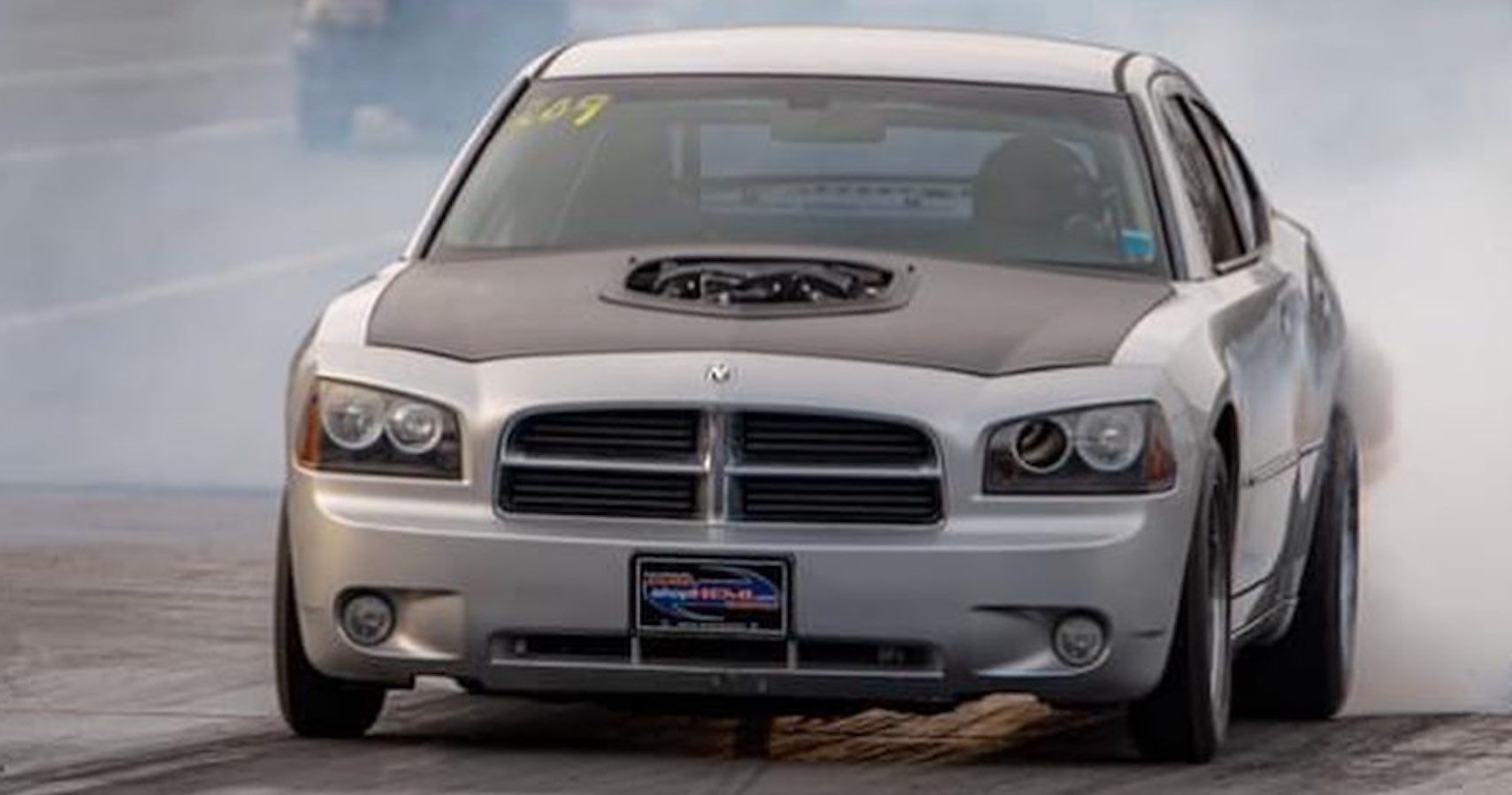 Hellcat-Powered 2006 Dodge Charger Runs Back-To-Back 7-Sec Quarter Miles