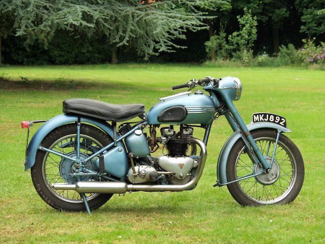 The 1949 Triumph Thunderbird Is The Perfect Dose Of Nostalgia