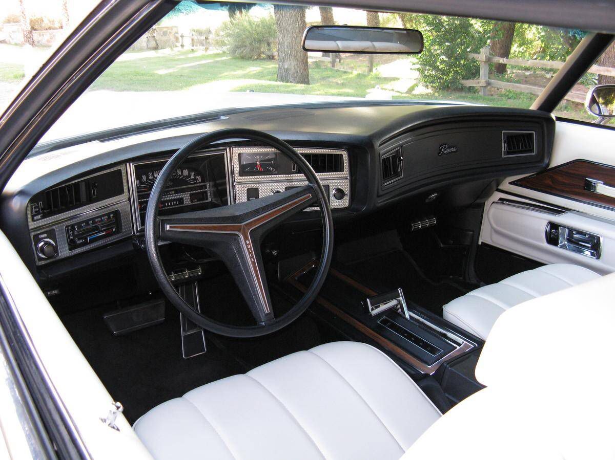 10 Coolest Features Found In The 1972 Buick Riviera