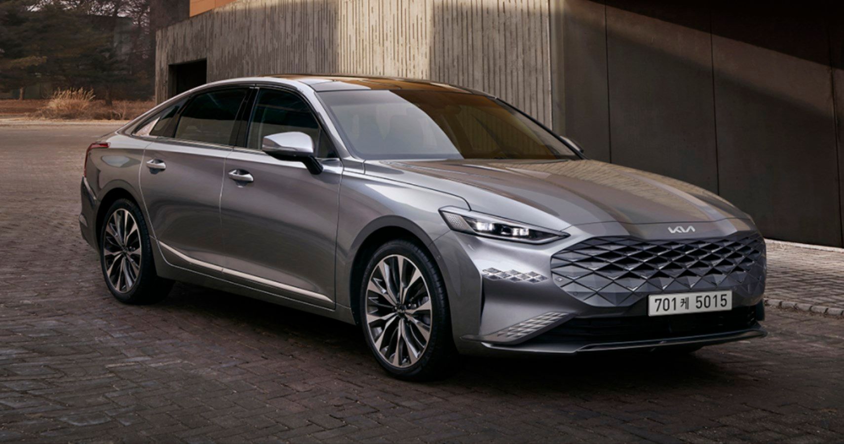 Kia K8 Sedan Revealed In First Official Images