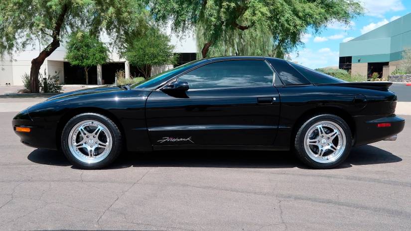 10 Best Pontiac Firebird Models Of All Time