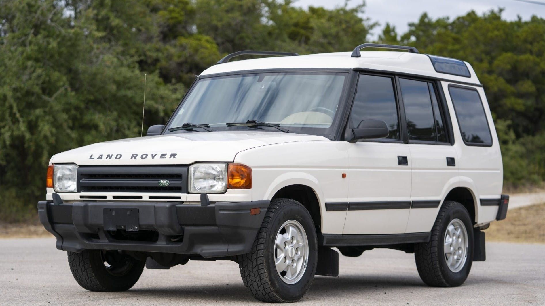 Here's Why The 1994 Land Rover Discovery II Was A Bust