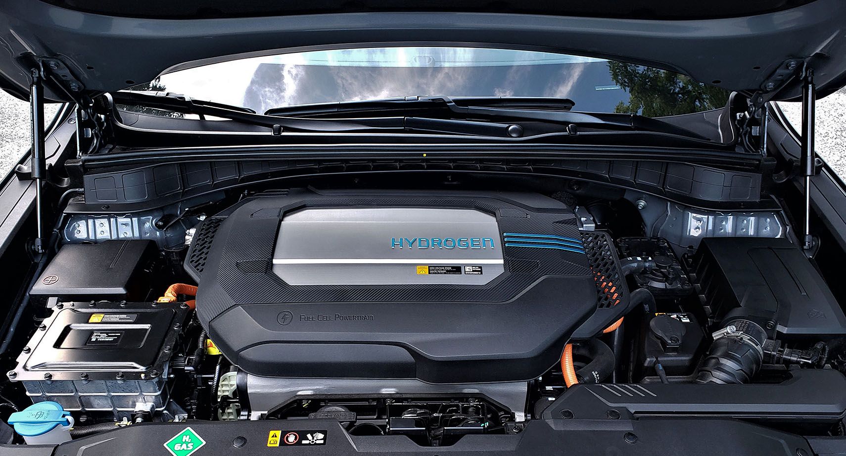 2021 Hyundai Nexo Fuel Cell Review: The Most Advanced Production SUV ...