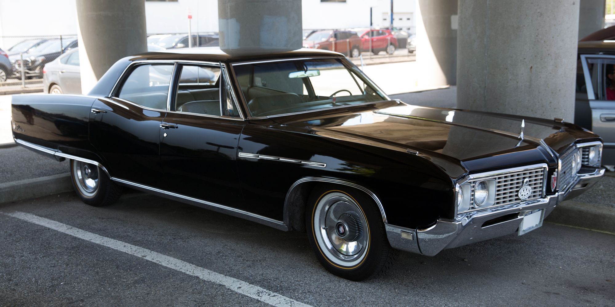 We'd Love To Own These Classic American Luxury Sedans