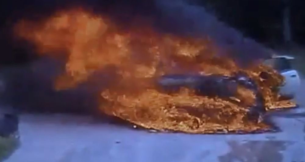 1994 Chevrolet Corvette Erupts In Flames In Florida Neighborhood