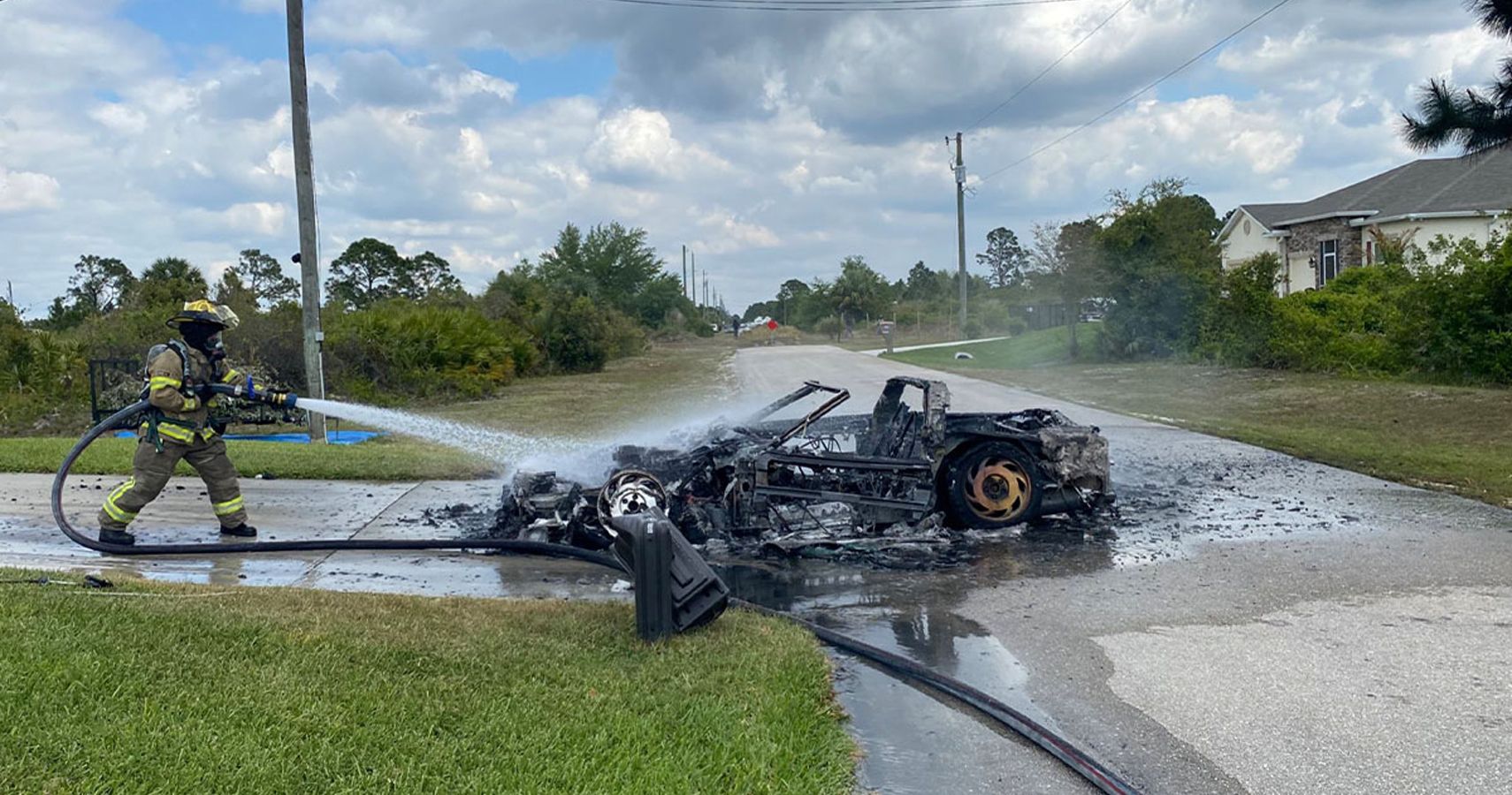 1994 Chevrolet Corvette Erupts In Flames In Florida Neighborhood