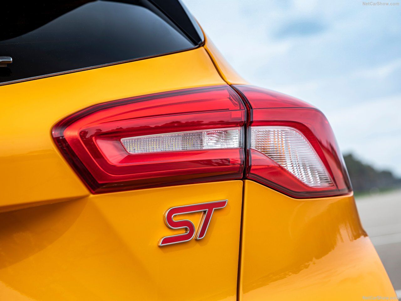 Here's Everything We Know About The 2021 Ford Focus ST