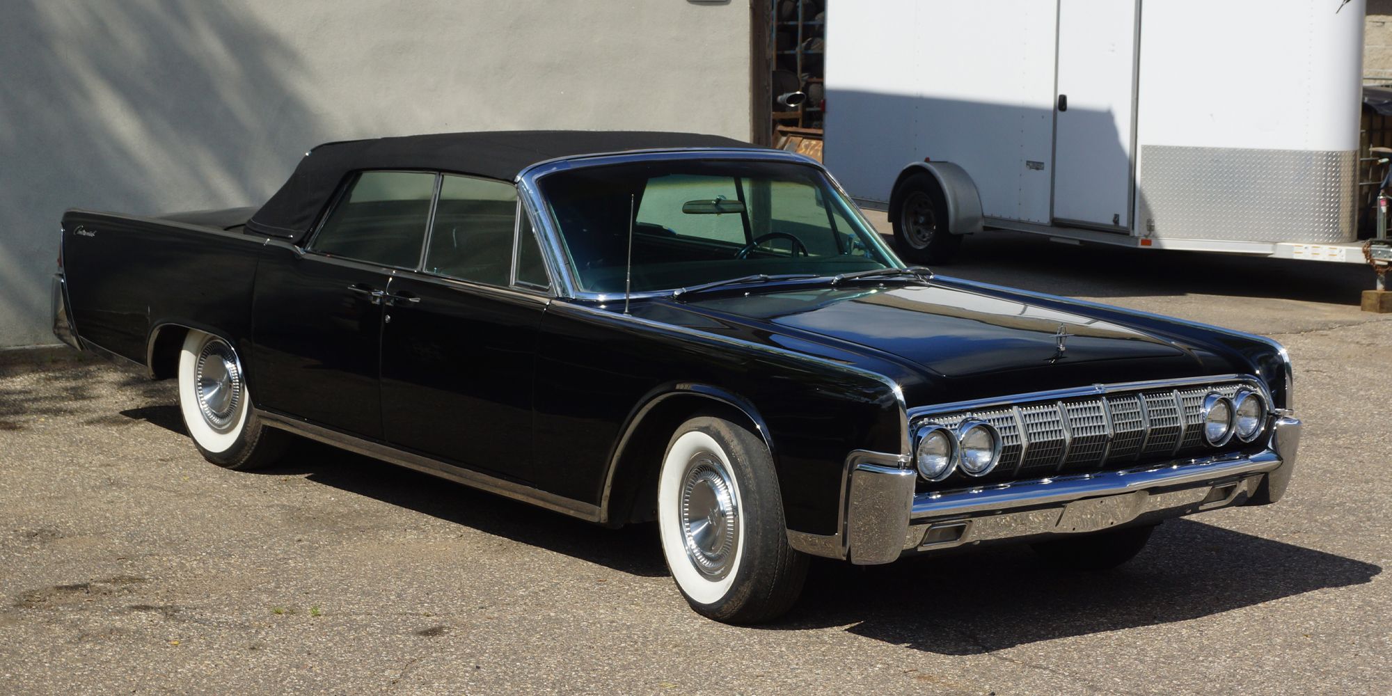 We'd Love To Own These Classic American Luxury Sedans