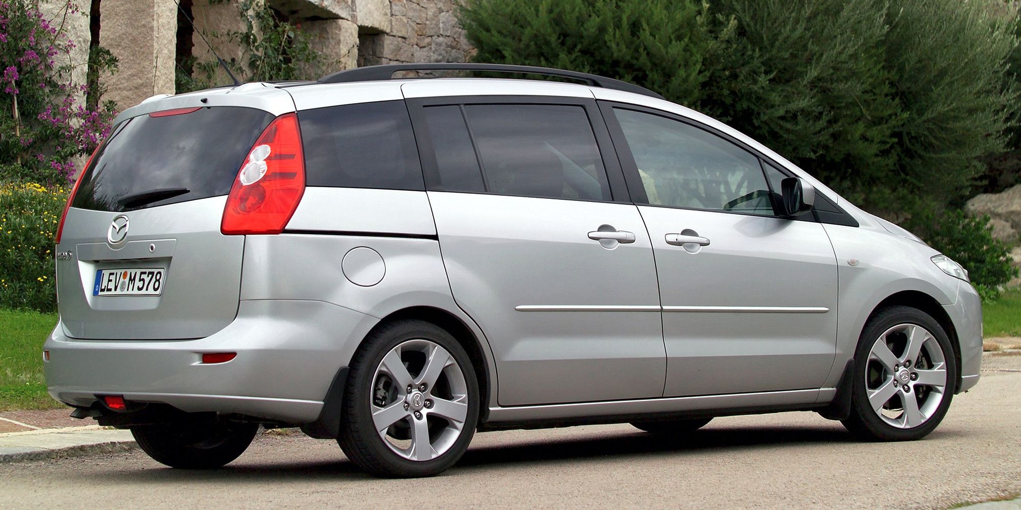 10 Ordinary Cars That Are Surprisingly Fun To Drive